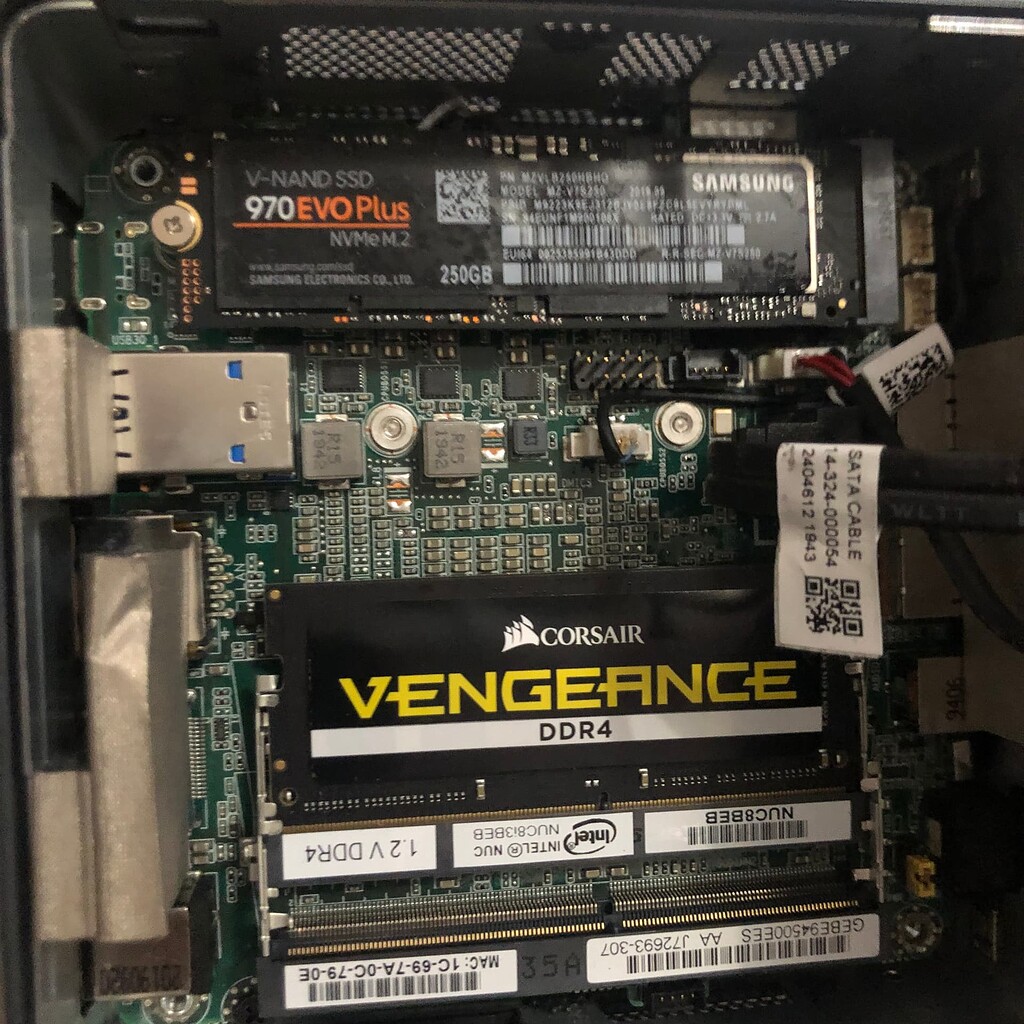 FS: Intel NUC8i3/256GB SSD/8GB RAM with ROCK or W10 installed (Europe ...