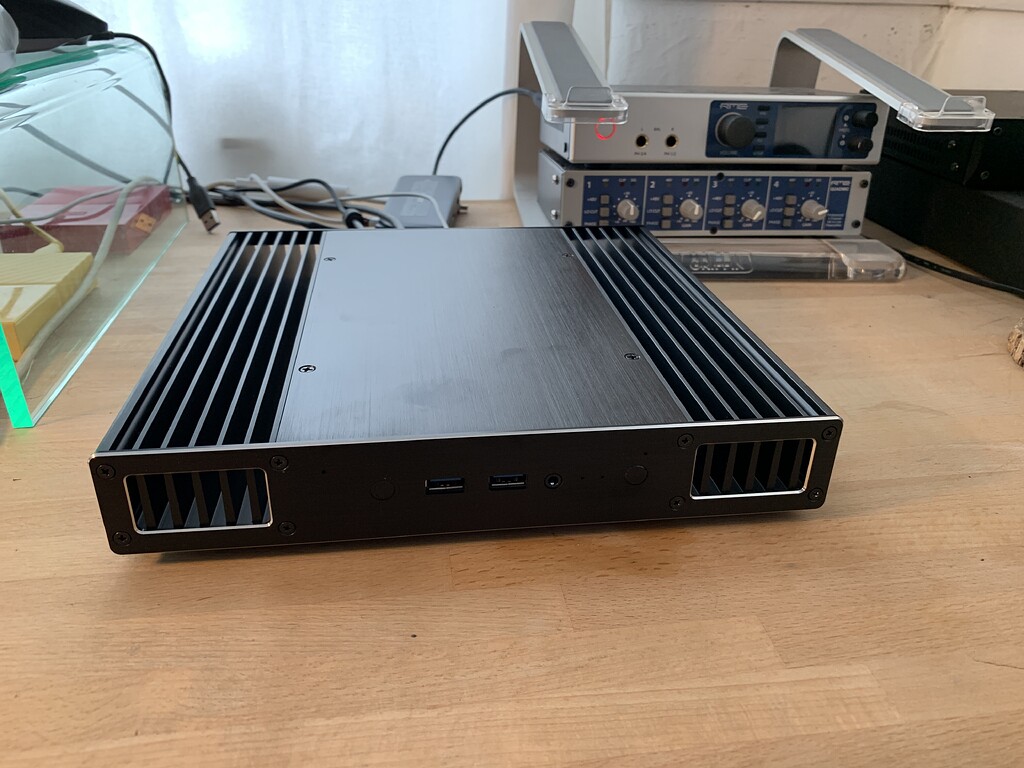 FS: Intel NUC 8i7 in Akasa Plato Fanless Case - ideal for ROCK - Sales ...
