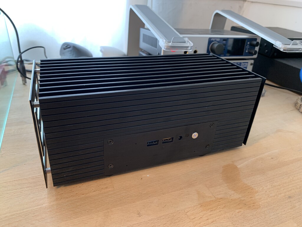 FS: Intel NUC 8i5 in Akasa Plato Fanless Case - ideal for ROCK - Sales ...