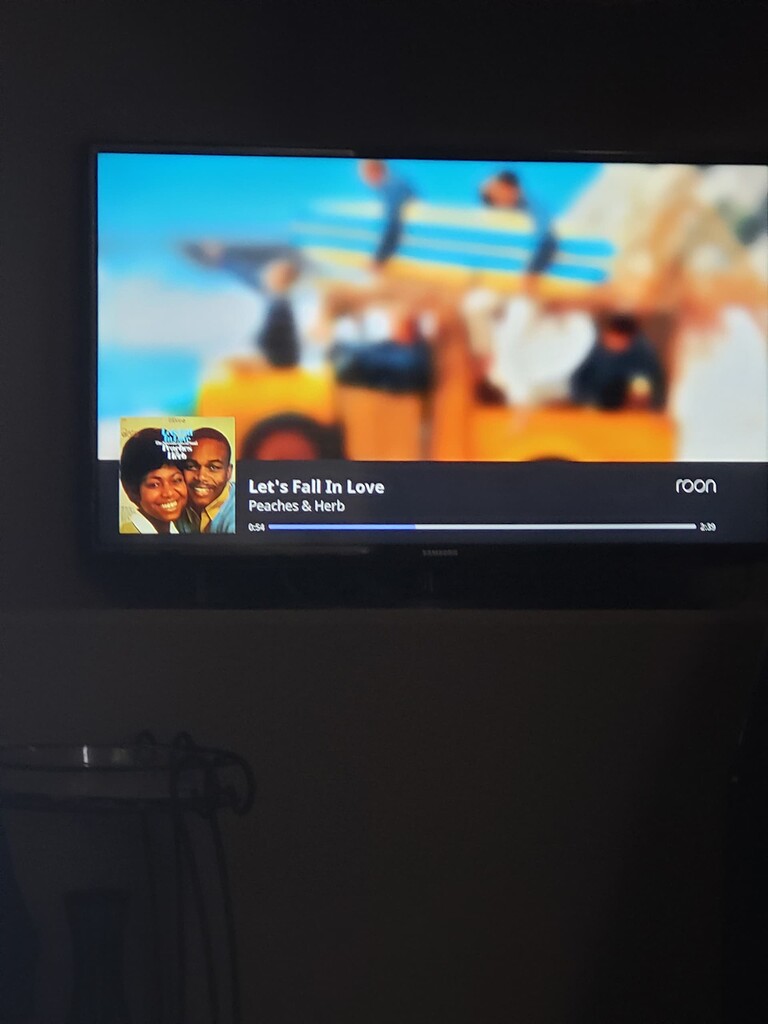 Chromecast Background Art Remains Between Tracks - Support - Roon Labs ...