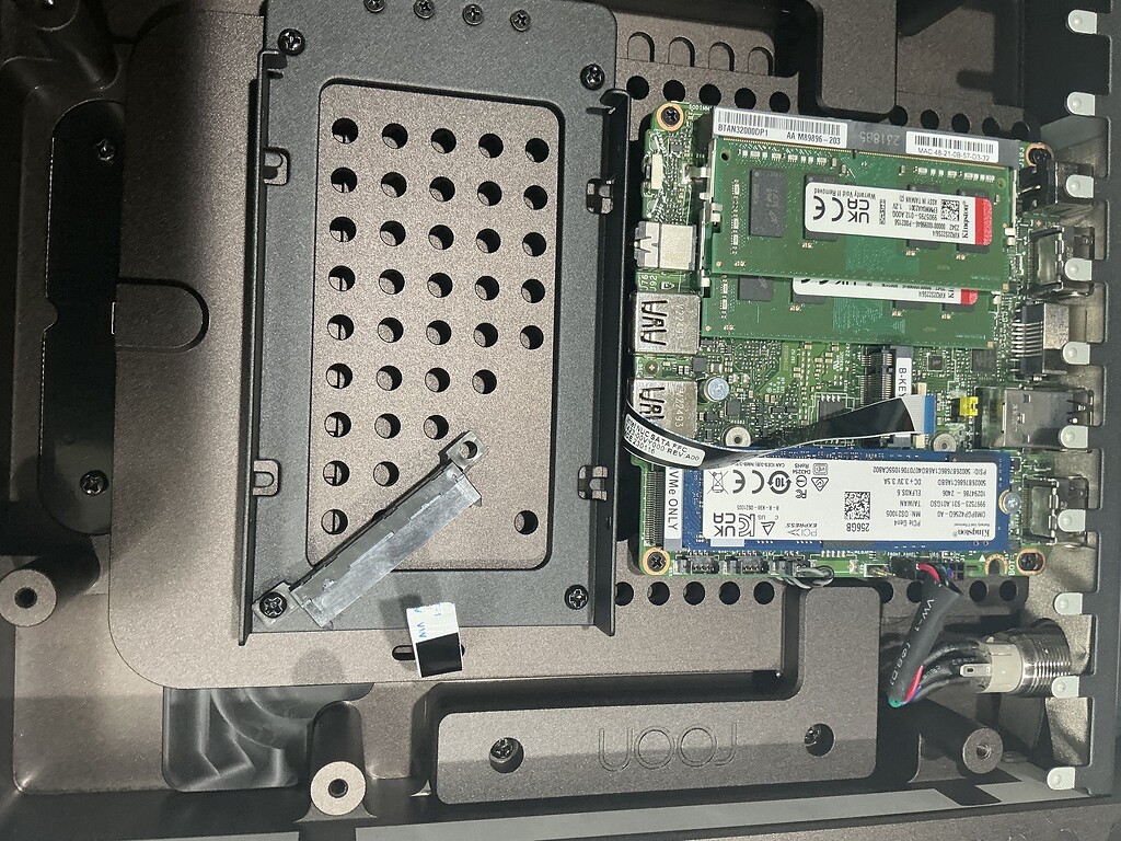 Nucleus Titan SATA drive ribbon not connected - Nucleus Support - Roon Labs Community